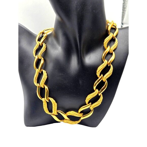 Napier | Jewelry | Chunky Vintage Napier Signed Textured Gold Tone ...